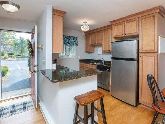 2 bedroom, Easton MA 02375 103020665