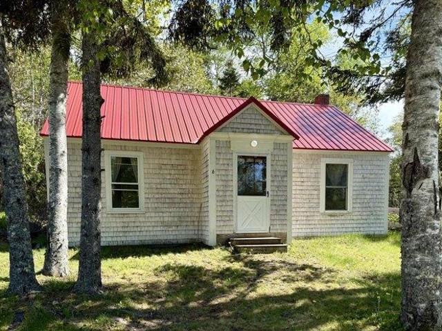 2 bedroom, Eastport ME 04631 104570722