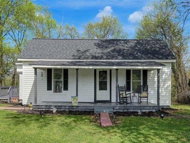 2 bedroom, Eden NC 27288 104907800