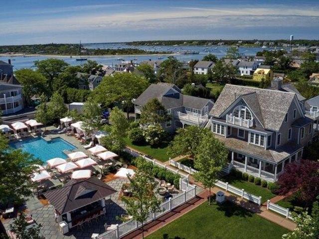 2 bedroom, Edgartown MA 02539 105059397