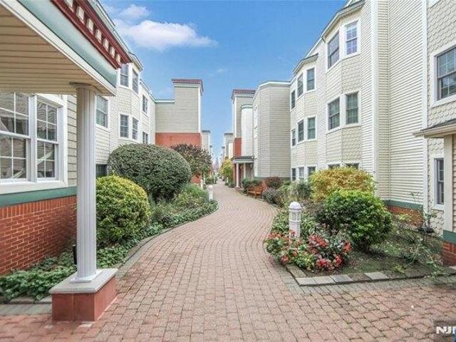 2 bedroom, Edgewater NJ 07020 101798740