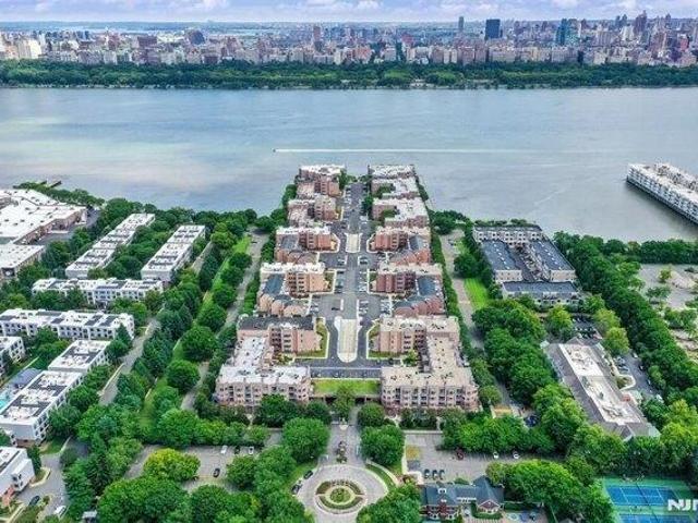 2 bedroom, Edgewater NJ 07020 102566409