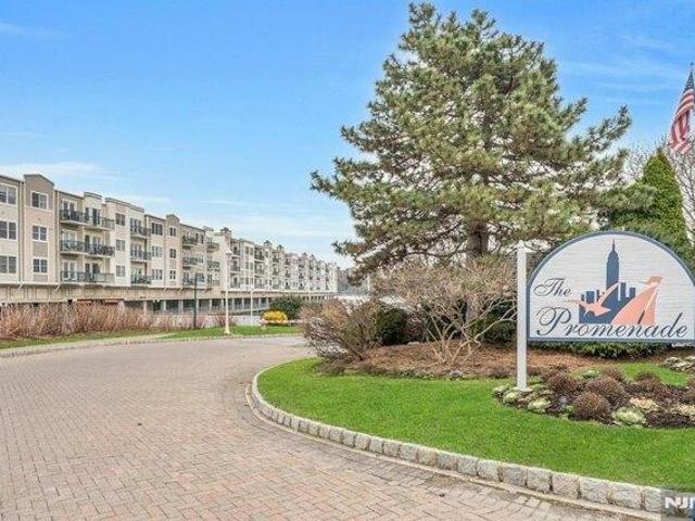 2 bedroom, Edgewater NJ 07020 103622151