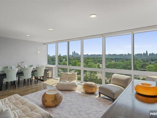 2 bedroom, Edgewater NJ 07020 104406036
