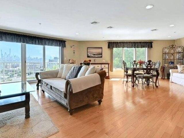2 bedroom, Edgewater NJ 07020 104760743
