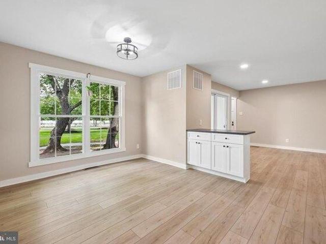 2 bedroom, Edgewater Park NJ 08010 105172925