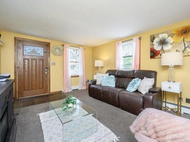2 bedroom, Edison NJ 08817 105172097