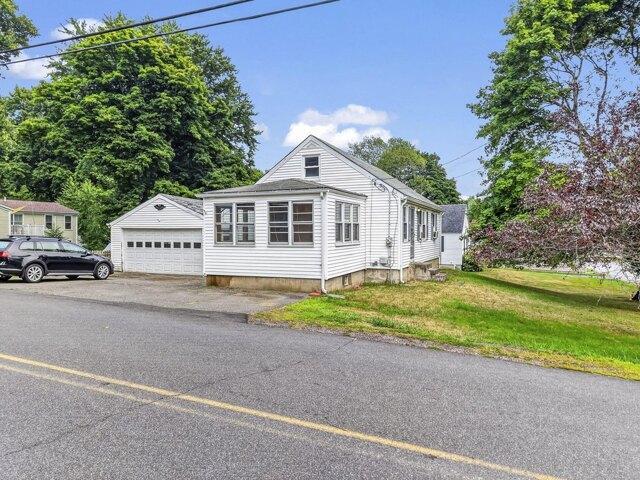 2 bedroom, Eliot ME 03903 104810611