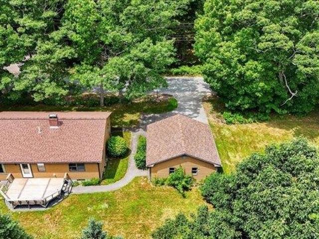 2 bedroom, Ellsworth ME 04605 105172387