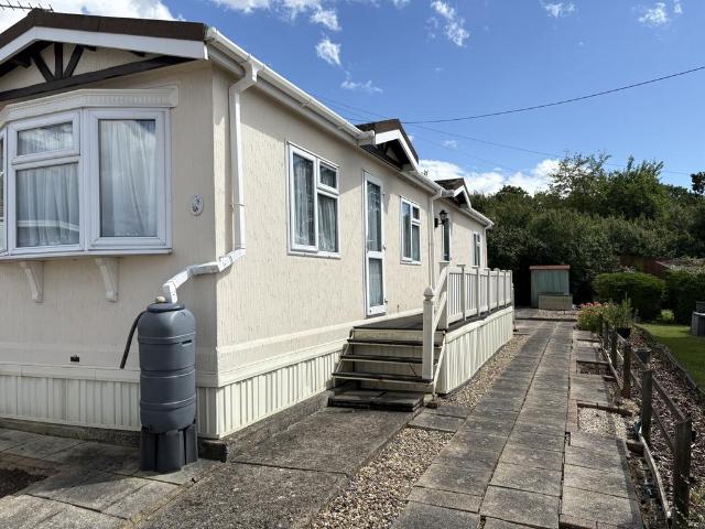 2 bedroom equestrian facility for sale