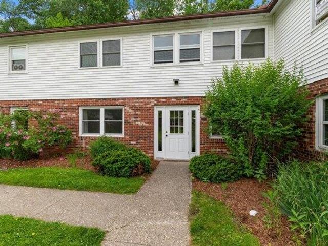 2 bedroom, Essex Junction VT 05452 104116187