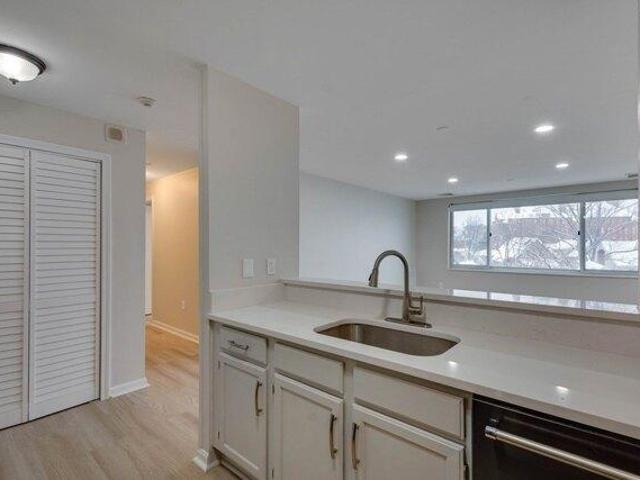 2 bedroom, Everett MA 02149 104512998