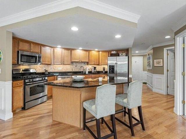 2 bedroom, Exeter NH 03833 104188368