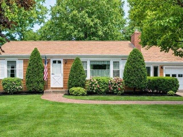 2 bedroom, Foxboro MA 02035 LS102479880