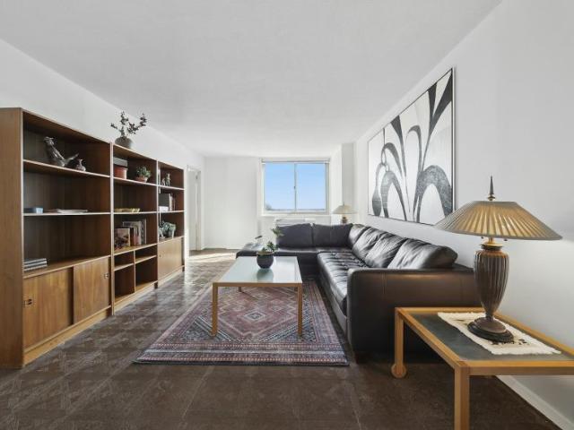 2 bedroom, Forest Hills NY 102243514