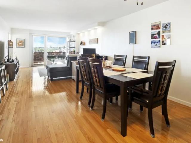 2 bedroom, Forest Hills NY 102752829