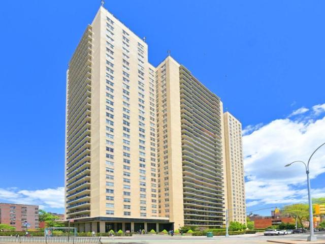2 bedroom, Forest Hills NY 95694675