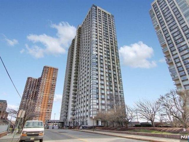 2 bedroom, Fort Lee NJ 07024 102828839