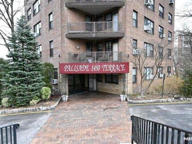 2 bedroom, Fort Lee NJ 07024 LS89458405