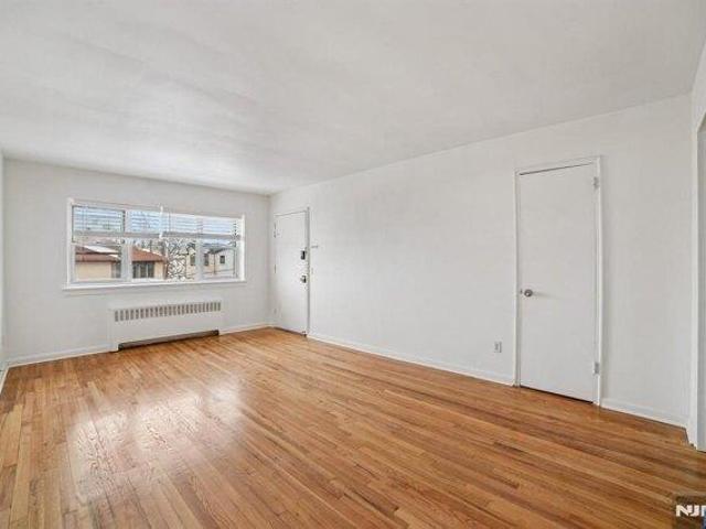 2 bedroom, Fort Lee NJ 07024 LS101529275