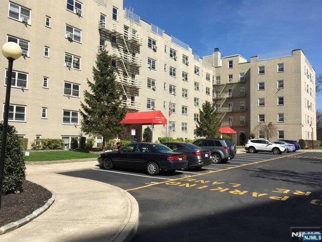 2 bedroom, Fort Lee NJ 07024 LS101628055