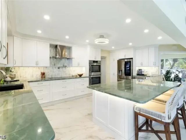 2 bedroom, Fort Myers Beach FL 33931 102659347