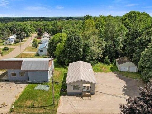 2 bedroom, Fairfield ME 04937 LS102778398