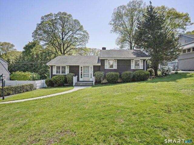 2 bedroom, Fairfield CT 06825 102477634