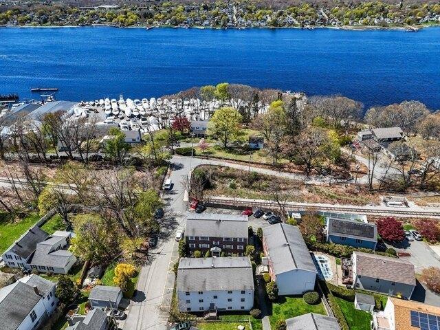 2 bedroom, Fall River MA 02720 102410756