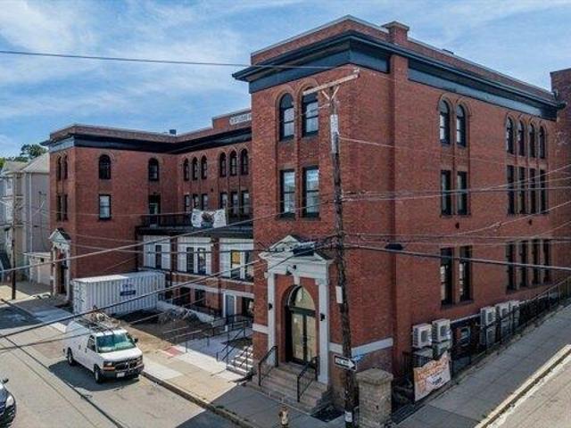 2 bedroom, Fall River MA 02721 104568353