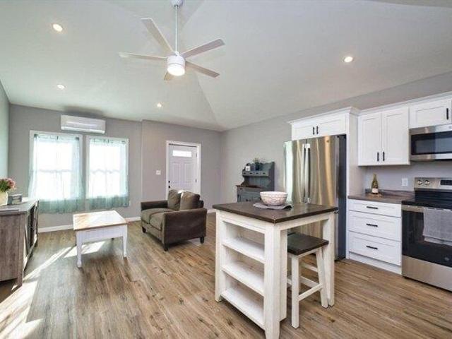 2 bedroom, Fall River MA 02724 102370858