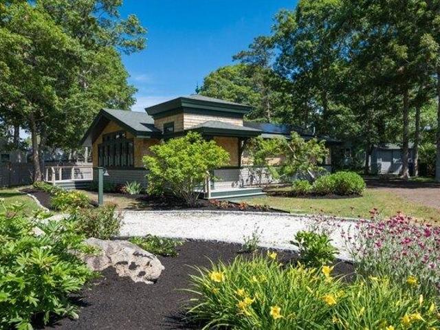 2 bedroom, Falmouth MA 02536 104687221