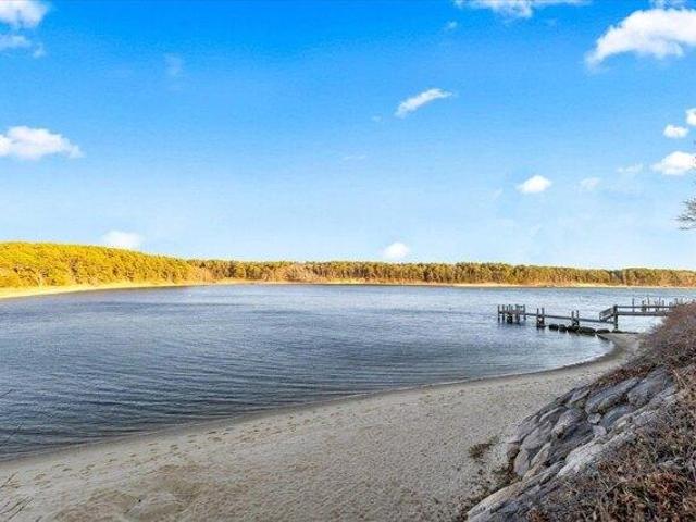 2 bedroom, Falmouth MA 02536 LS102315713