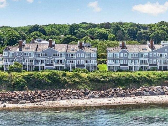 2 bedroom, Falmouth MA 02540 104266102