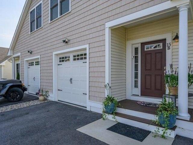 2 bedroom, Falmouth MA 02540 104849928