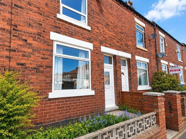 2 Bedroom Family House in Swinton – Available Now