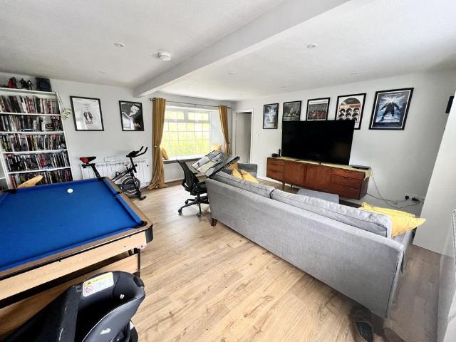 2 bedroom farm house to rent