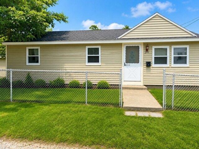 2 bedroom, Fitchburg MA 01420 103588672