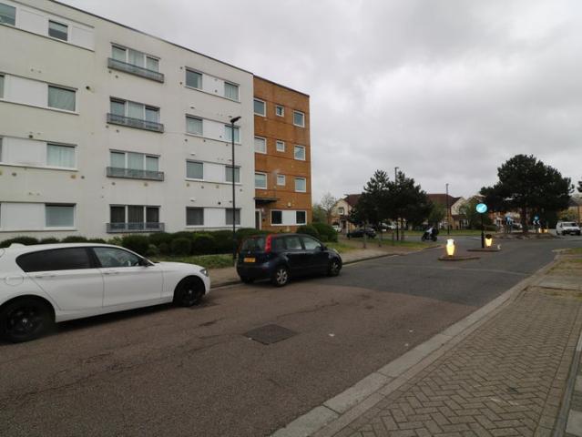 2 Bedroom First Floor Flat – Merbury Road
