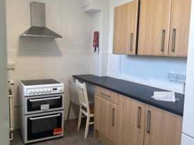 2 Bedroom First Floor Maisonette Flat On The Broadway, Elm Park, Hornchurch RM12 4RW