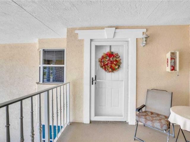 2 bedroom, FL FL 102587793