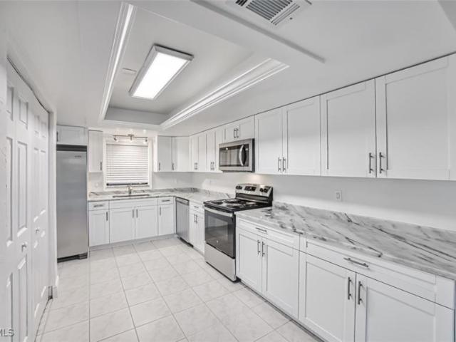 2 bedroom, FL FL 102588173