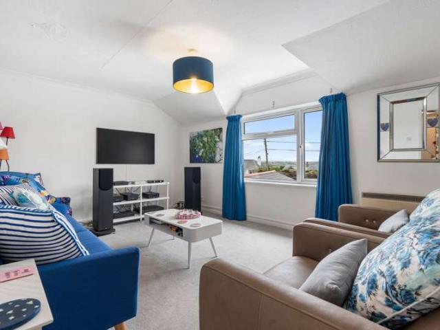 2 Bedroom Flat