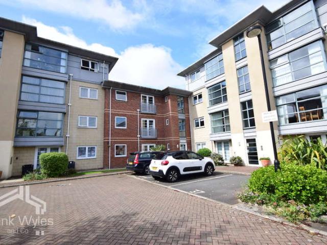 2 Bedroom Flat