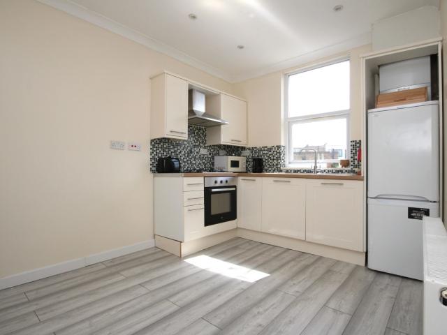 2 Bedroom Flat