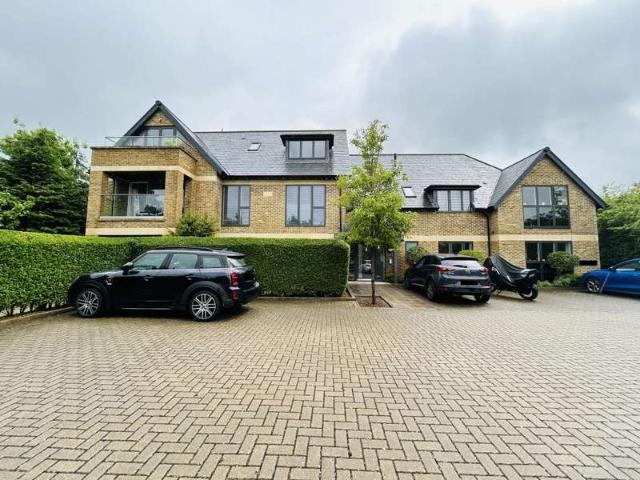 2 Bedroom Flat