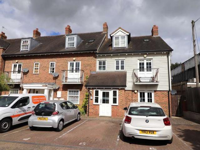 2 Bedroom Flat