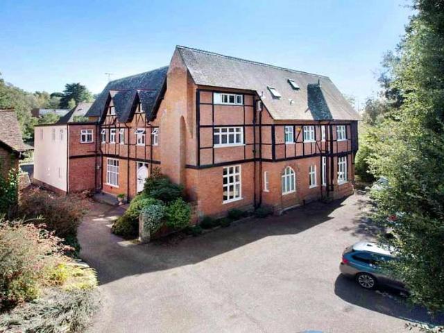 2 Bedroom Flat
