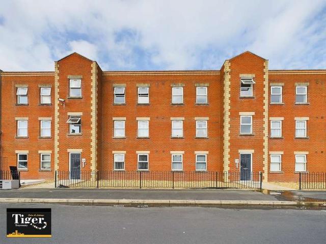 2 Bedroom Flat