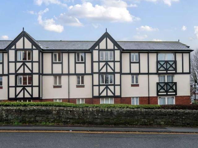 2 Bedroom Flat